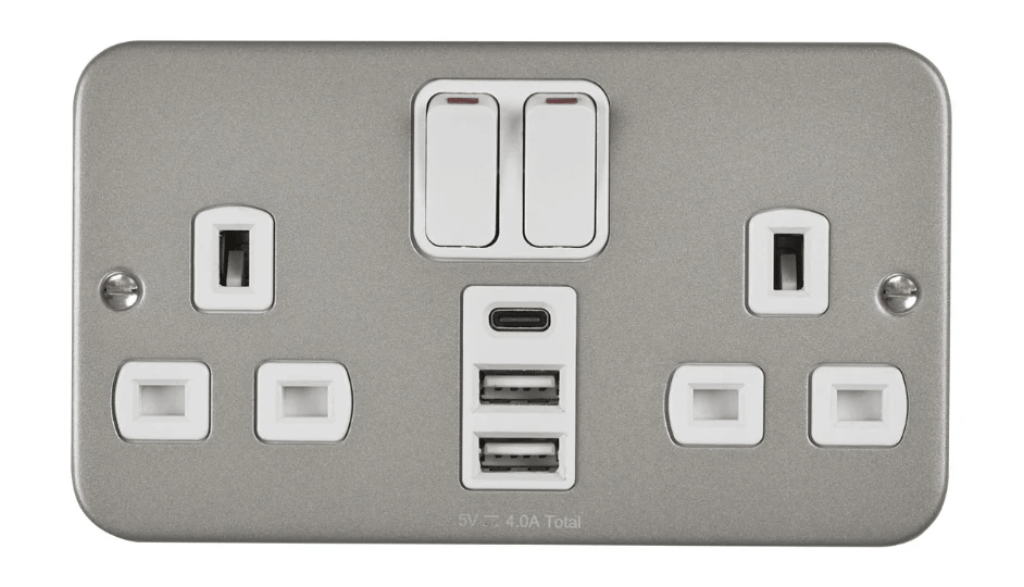 Deta Metal Clad 13A 2 Gang SP Switched Socket With 3 USB Outlets - M12 ...