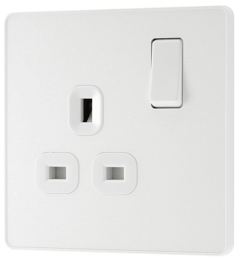 BG Evolve Pearl White Single Switched 13A Power Socket - PCDCL21W ...